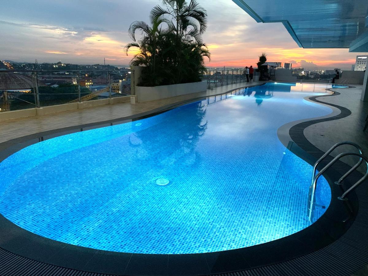 10 Hotels in Batam With Private Pool (2023)