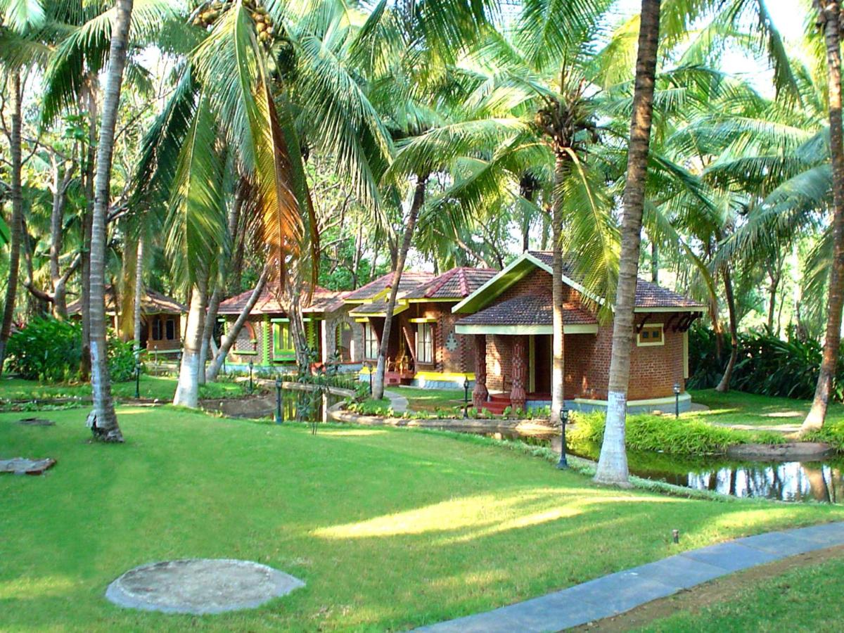 6 Resorts Near Malampuzha