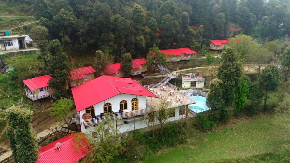 26 Resorts In Shoghi