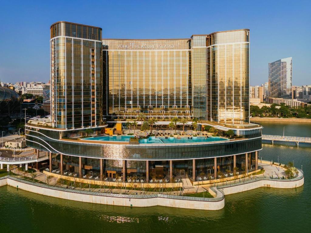 Resorts World Macau construction updates