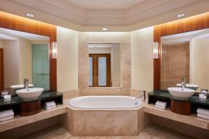 The Cove at Atlantis, Nassau (updated prices 2025)