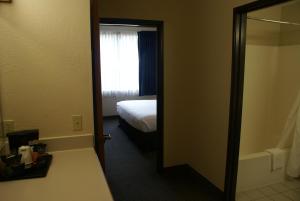 Country Inn & Suites by Radisson, Lansing, MI, Lansing (updated prices ...