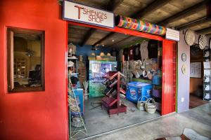 Amphitheatre Backpackers Lodge, Ethels Drive (updated prices 2025)