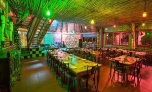 Amphitheatre Backpackers Lodge, Ethels Drive (updated prices 2025)