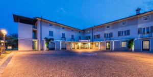 Hotel Il Corazziere, Merone (updated prices 2025)