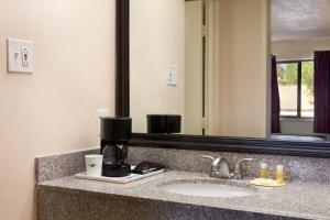 Days Inn by Wyndham Santa Fe New Mexico, Santa Fe (updated prices 2025)