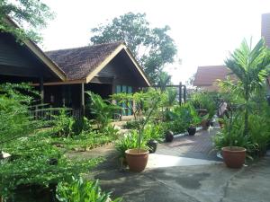 The Manor Beach Resort Besut, Kampung Kuala Besut – Updated 2024 Prices