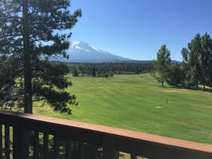 Lake Shastina Golf Resort, Weed (updated prices 2025)