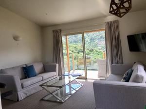Punga Cove Resort, Endeavour Inlet (updated prices 2025)