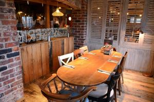 Gamston Lock, Nottingham by Marston's Inns, Nottingham (updated prices ...