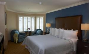 Blue Dolphin Inn, Cambria (updated prices 2025)