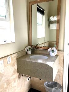 Trylon Hotel - Hollywood, Los Angeles (updated prices 2025)