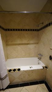 Trylon Hotel - Hollywood, Los Angeles (updated prices 2025)