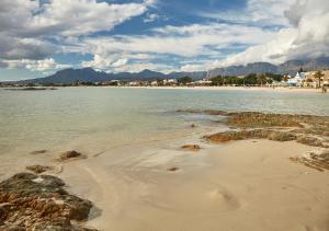 First Group Cape Gordonia, Gordonʼs Bay (updated prices 2025)