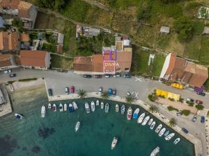 Divna Apartments and Rooms, Račišće (updated prices 2025)