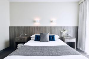 Club Laverton, Laverton (updated prices 2025)