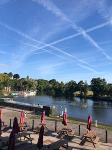 The Riverside inn, Saltford (updated prices 2025)