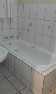 Bushbuckridge Micanolia Guest House, Dwarsloop (updated prices 2024)