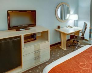 Comfort Suites Pittsburgh Airport, Coraopolis (updated prices 2025)