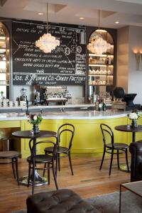 The Charmant Hotel, La Crosse – Updated 2024 Prices
