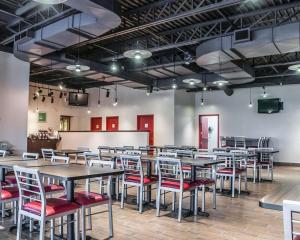 Comfort Inn, Laval (updated prices 2025)