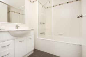 Spindrift on the Beach - Absolute Beachfront, Gold Coast (updated ...