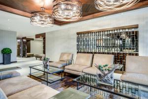 Silver Legacy Reno Resort Casino at THE ROW, Reno – Updated 2024 Prices