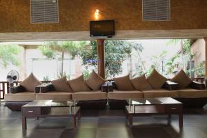 Golden Amoon Resort, Narasapura (updated prices 2026)