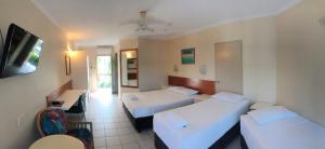 Tropical Queenslander, Cairns (updated prices 2025)