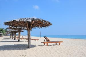 Mithra Paradise Beach Hotel, Nilaveli, Sri Lanka - Booking.com