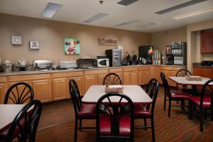 The Garibaldi House Inn and Suites, Garibaldi – Updated 2022 Prices