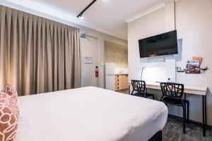 Nightcap at Wanneroo Tavern, Wanneroo (updated prices 2025)