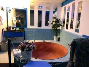 Don Q Inn, Dodgeville (updated prices 2025)