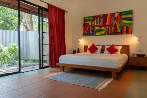 Cheppanam House with Backwater View and Pvt Lawn by StayVista ...