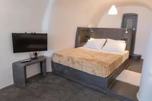 Lotza Studios, Oia (updated prices 2025)