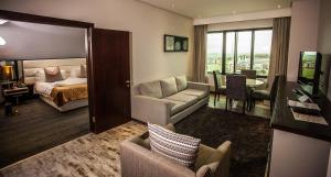 Coastlands Umhlanga Hotel and Convention Centre, Durban (updated prices ...