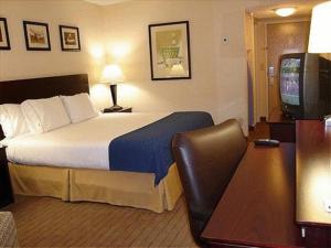 Holiday Inn Express Little Rock-Airport, an IHG Hotel, Little Rock ...