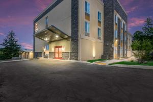 Comfort Inn & Suites Harrisburg - Hershey West, Harrisburg – Updated ...