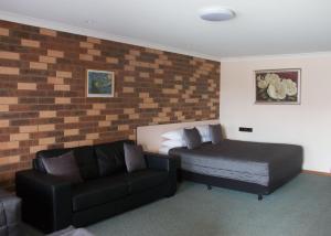 Highway Inn Motel, Hay (updated prices 2025)