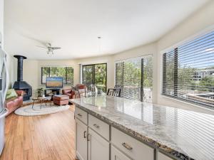 The Treehouse On Lake Travis, Lakeway – Updated 2024 Prices