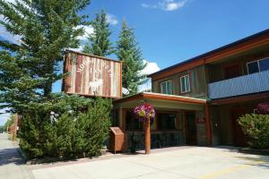 Moose Creek Inn, West Yellowstone – Updated 2022 Prices
