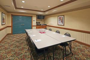 Country Inn & Suites by Radisson, Appleton North, WI, Little Chute ...