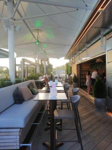 Caravan for rent at Tattershall Holiday Park, Tattershall (updated ...