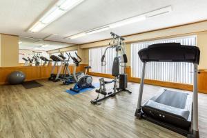 Ramada by Wyndham Coquitlam, Coquitlam (updated prices 2025)