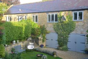 Church Cottage Barn, Longborough (updated prices 2025)