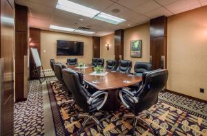 The Explorer Hotel, Yellowknife – Updated 2023 Prices