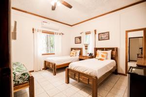 Falling Leaves Lodge, San Ignacio (updated prices 2025)