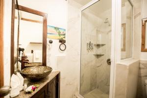 Falling Leaves Lodge, San Ignacio (updated prices 2025)