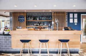 Holiday Inn Express - Stockport, an IHG Hotel, Stockport – Updated 2024 ...