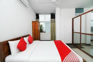 Grand Rovinka Hotel, Dehiwala (updated prices 2025)